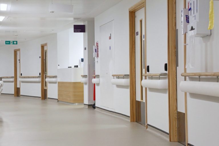 Timber & Acrovyn Compliant Hand/Crash Rail | CS Acrovyn HRBW-50